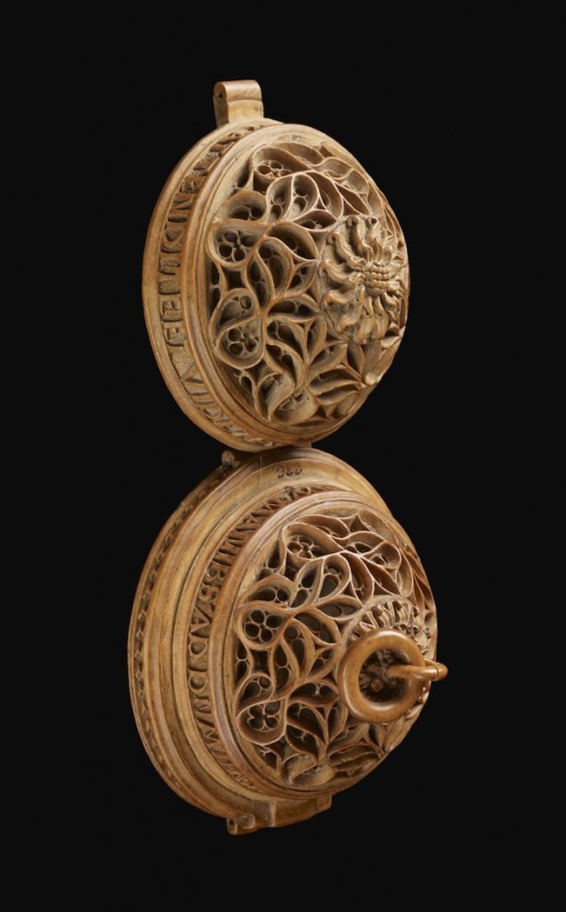 Intricately Carved 16-Century Prayer Nuts Open to Reveal Incredibly ...