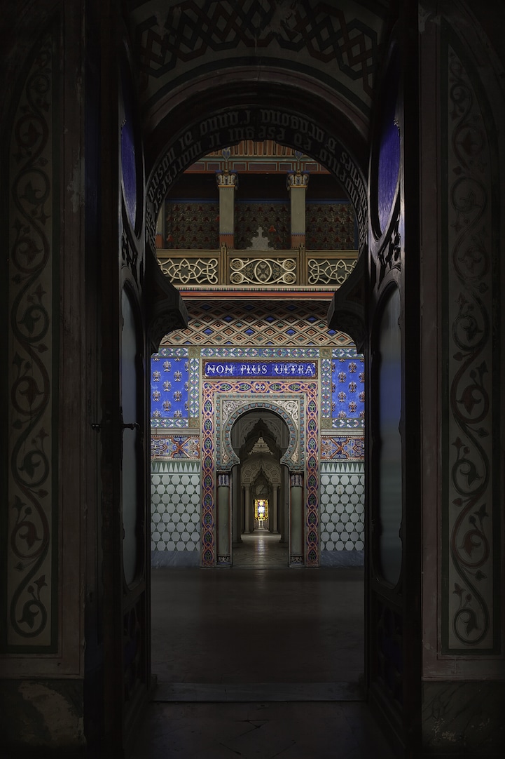 Interview: Photos Capture the Rarely-Seen Interior of a Lavish ...