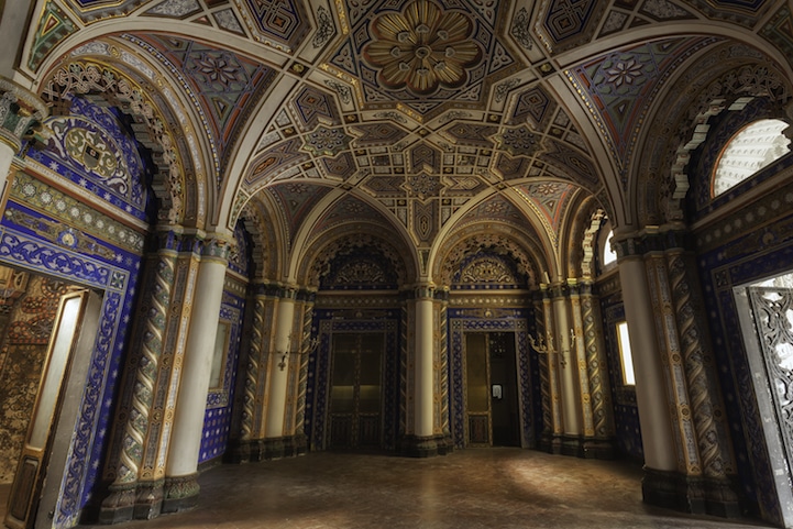 Interview: Photos Capture the Rarely-Seen Interior of a Lavish ...