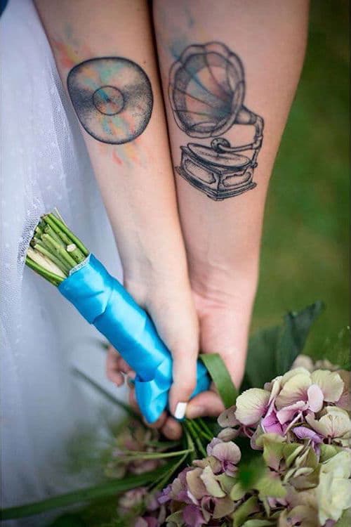 15 Couples’ Matching Wedding Tattoos Visually Honoring Their Marriage ...