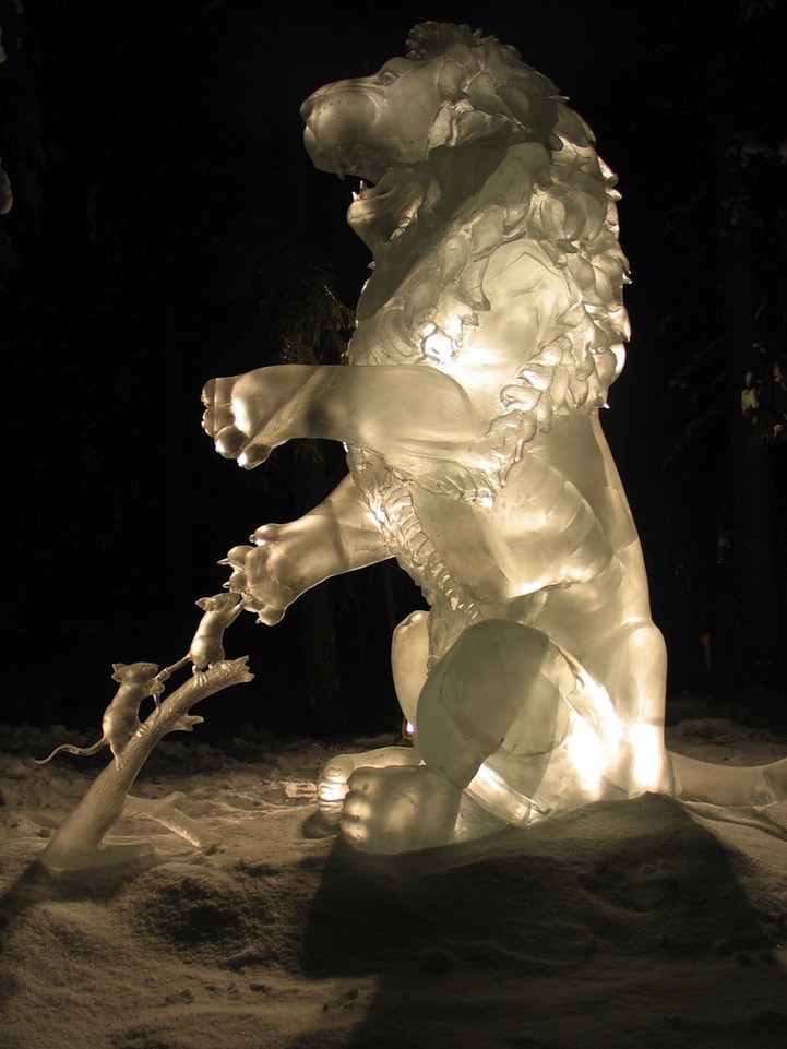 Fantastic Ice Sculpture Scenes Carved by Alaskan Couple | My Modern Met