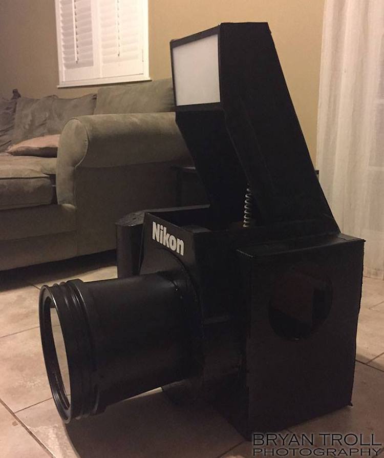 Photographer Builds a Wearable Fully-Functional Camera as His Halloween ...