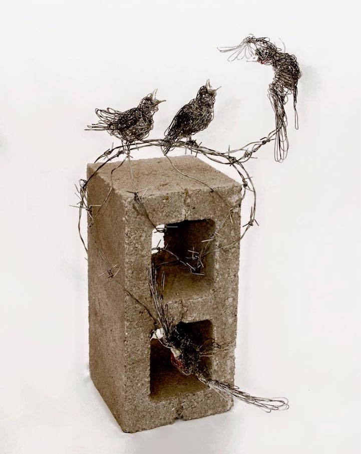 Wire Sculptures Resembling Energetic Line Drawings Capture Animals ...