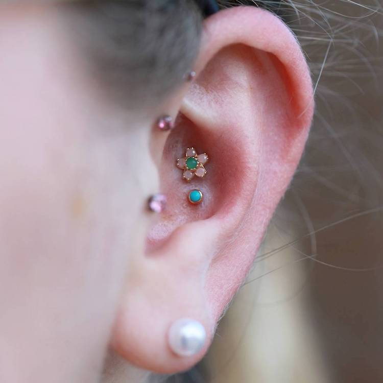 “Constellation Piercing” Trend Arranges Tiny Earrings All Over the Ear ...
