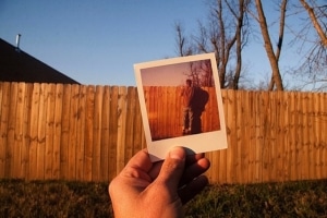 25 Creative Examples of Polaroids in Pictures