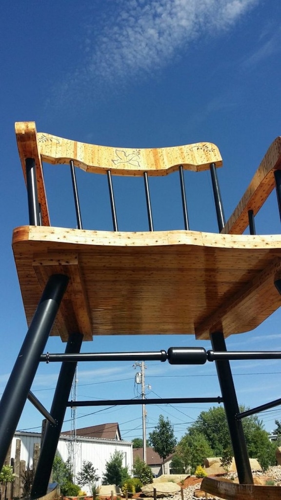 Small Town Is Filled With Giant Sculptures of Everyday Objects | My ...