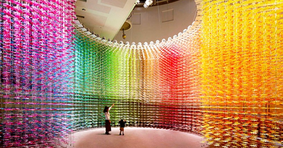 More than 25,000 Paper Flowers Used in Colorful Installation