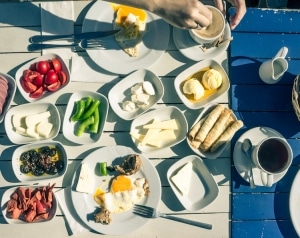 17 Dishes People Eat for Breakfast Around the World | My Modern Met