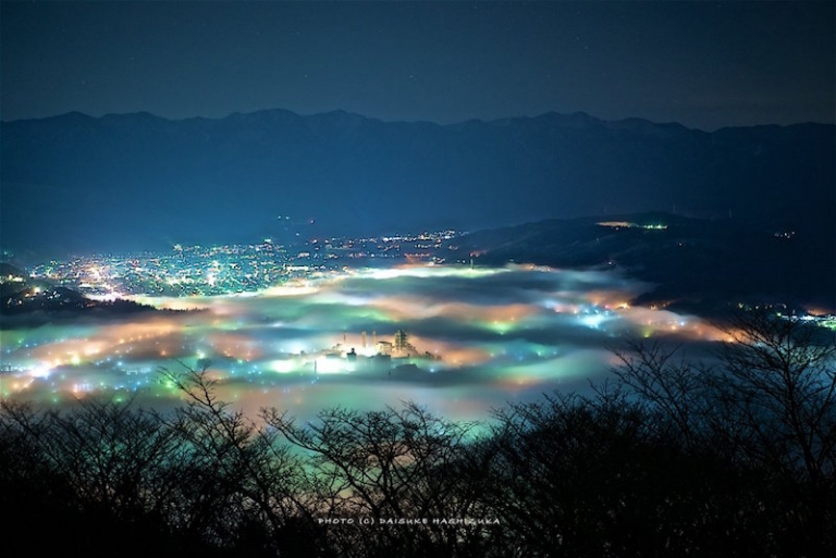 Ethereal “Sea of Clouds” Cloaks Japan in a Pastel-Colored Fog | My ...