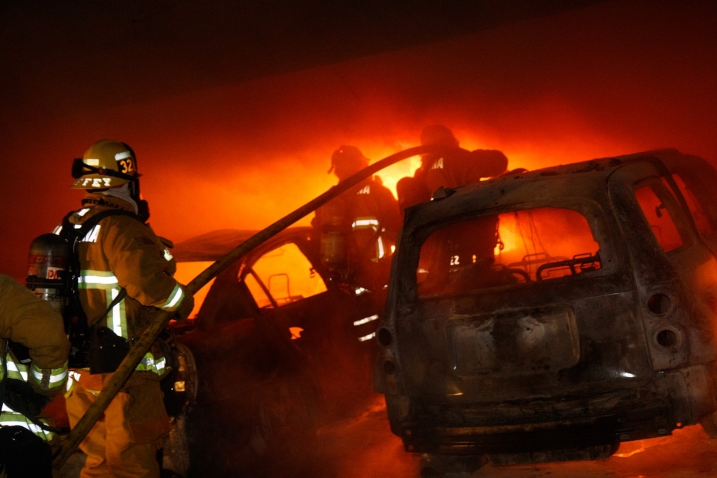 Awe-Inspiring Fire Photography Showcase Powerful Flames and Courage