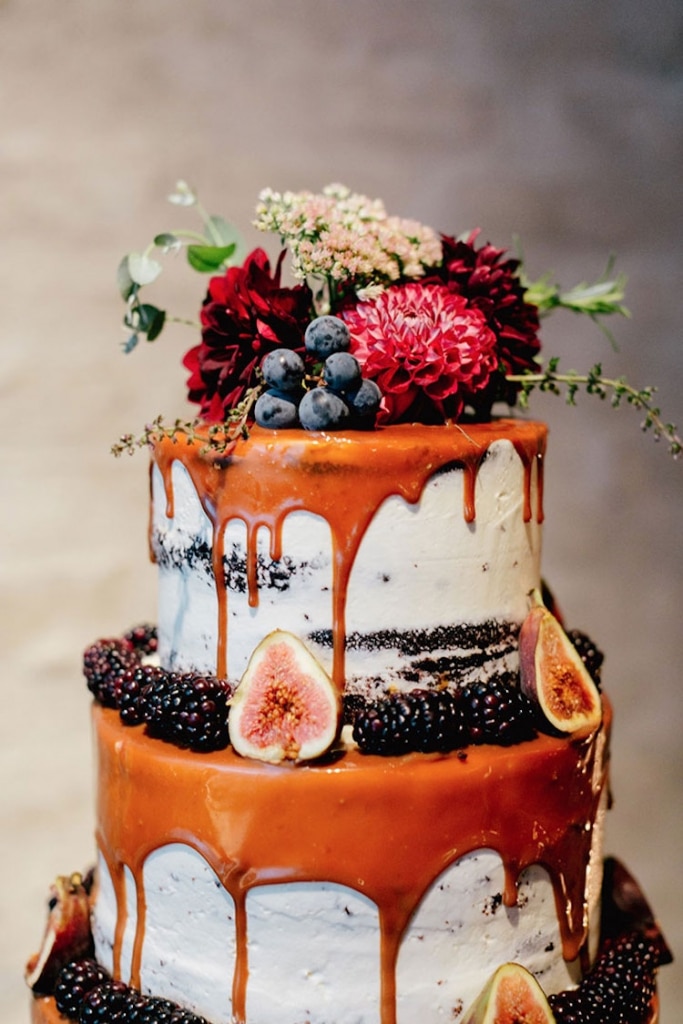 25+ Beautiful Drip Cakes Overflowing with Sweet Decadence | My Modern Met