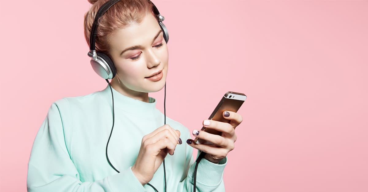 20 of the Best Creative Podcasts to Offer Advice and Inspire You
