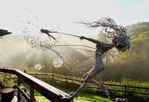 Wire Sculpture Inspired by Calder Puts Contemporary Spin on Wire Art