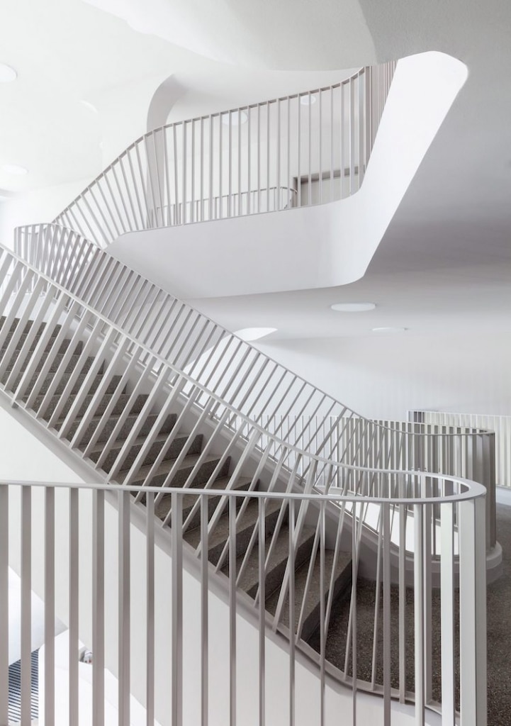 30+ Examples of Modern Stair Design That Are a Step Above the Rest