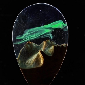 What is Resin Art? Learn About This Versatile Medium