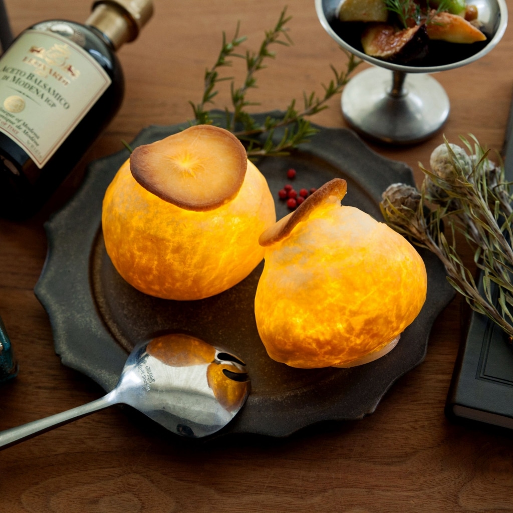 Artist Turns Real Loaves of Bread into Illuminating Lamps | My Modern Met