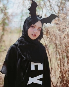 Woman Uses Her Hijab to Creatively Cosplay as Japanese Anime Characters ...