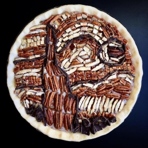 Home Baker's Creative Pies Showcase Mouth-Watering Pie Crust Art