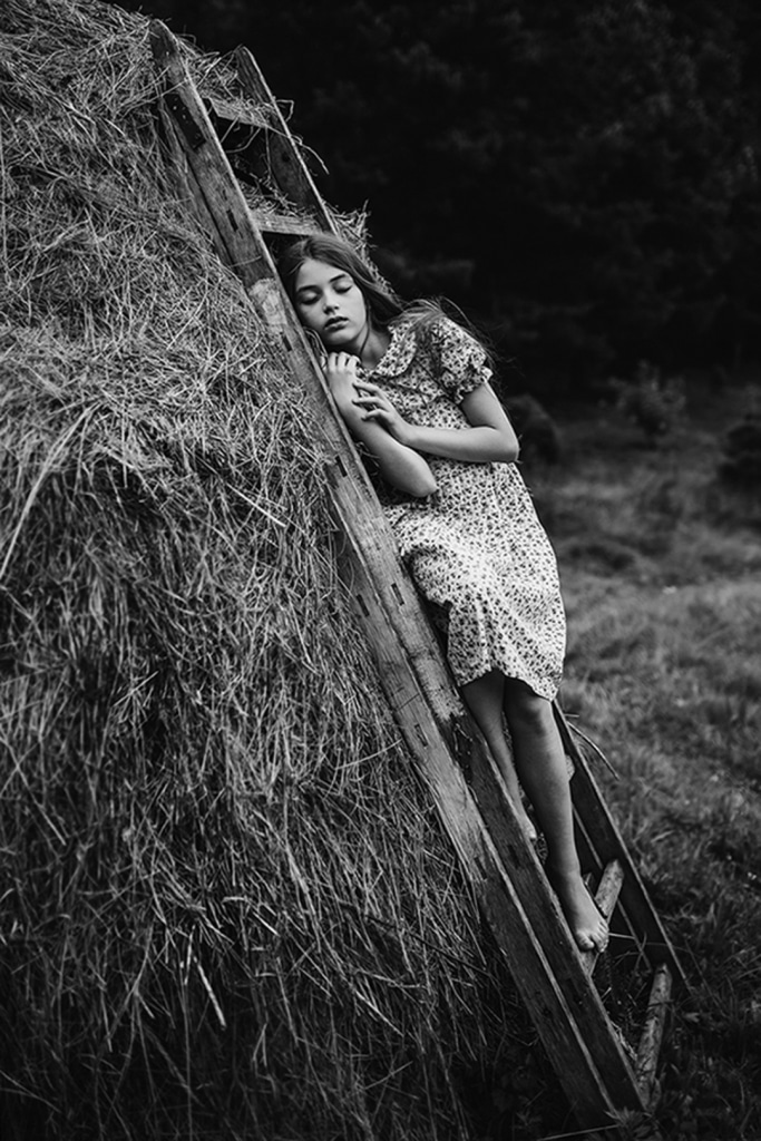 2017 B&W Child Photo Competition Winners Capture Magic of Childhood