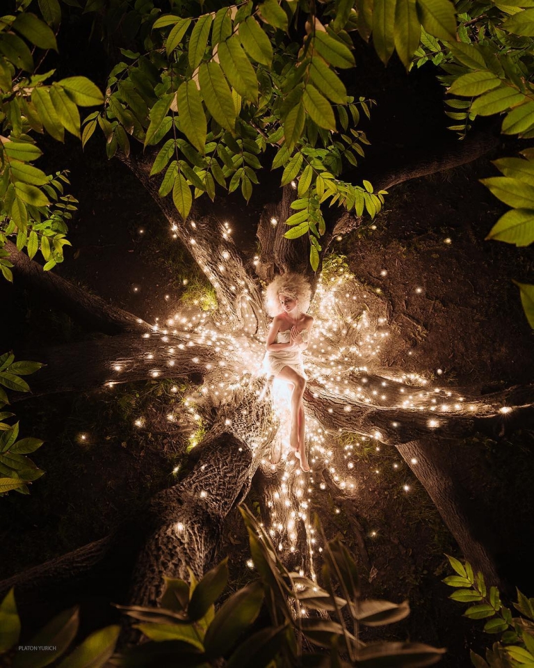 Dreamlike Conceptual Photography Merges Surrealism with Digital Art