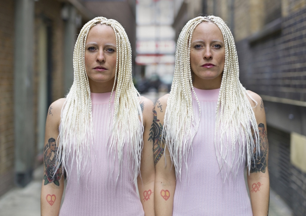 Portraits of Identical Twins Reveal Their Similarities and Differences ...