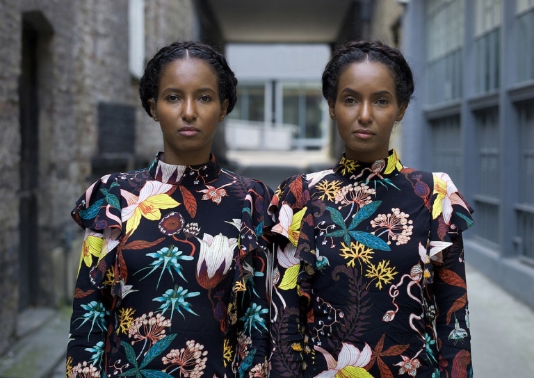 Portrait Photography Series Highlights Subtle Differences in Identical ...