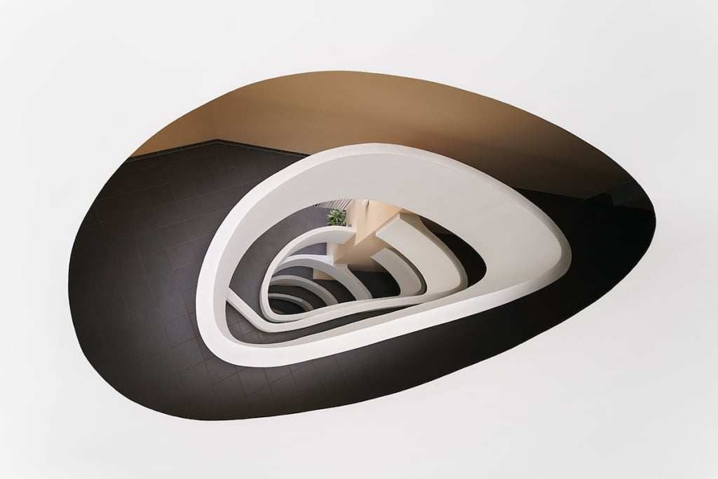 Zsolt Hlinka's New Symmetrical Architectural Photos of Vienna