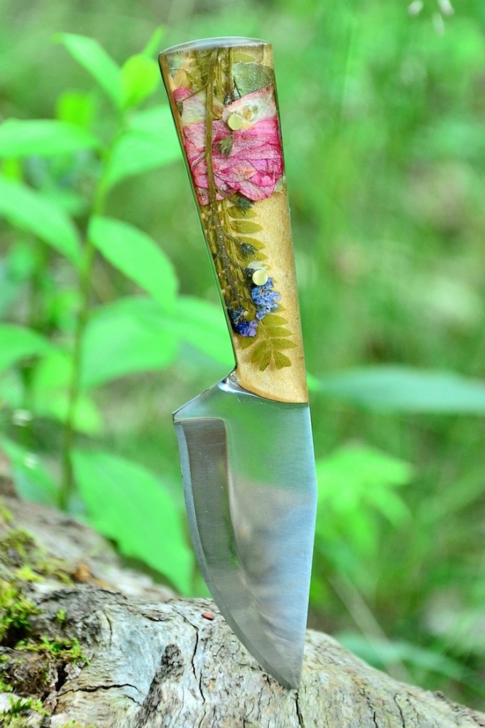 Botanical Hand-Forged Knives Bring the Beauty of Outdoors to the Kitchen
