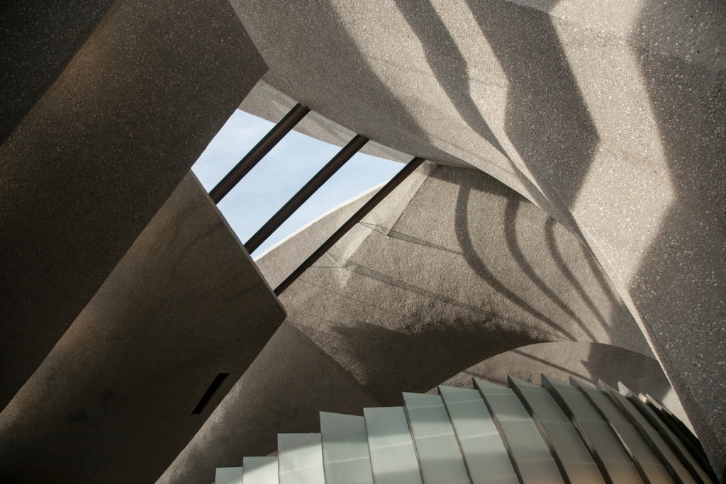Kendrick Bangs Kellogg's Masterful Organic Architecture in Joshua Tree