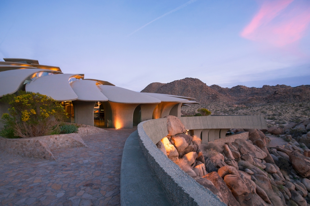 Kendrick Bangs Kellogg's Masterful Organic Architecture in Joshua Tree
