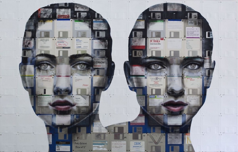 Artist Collects Old Electronics to Create New Technology Art