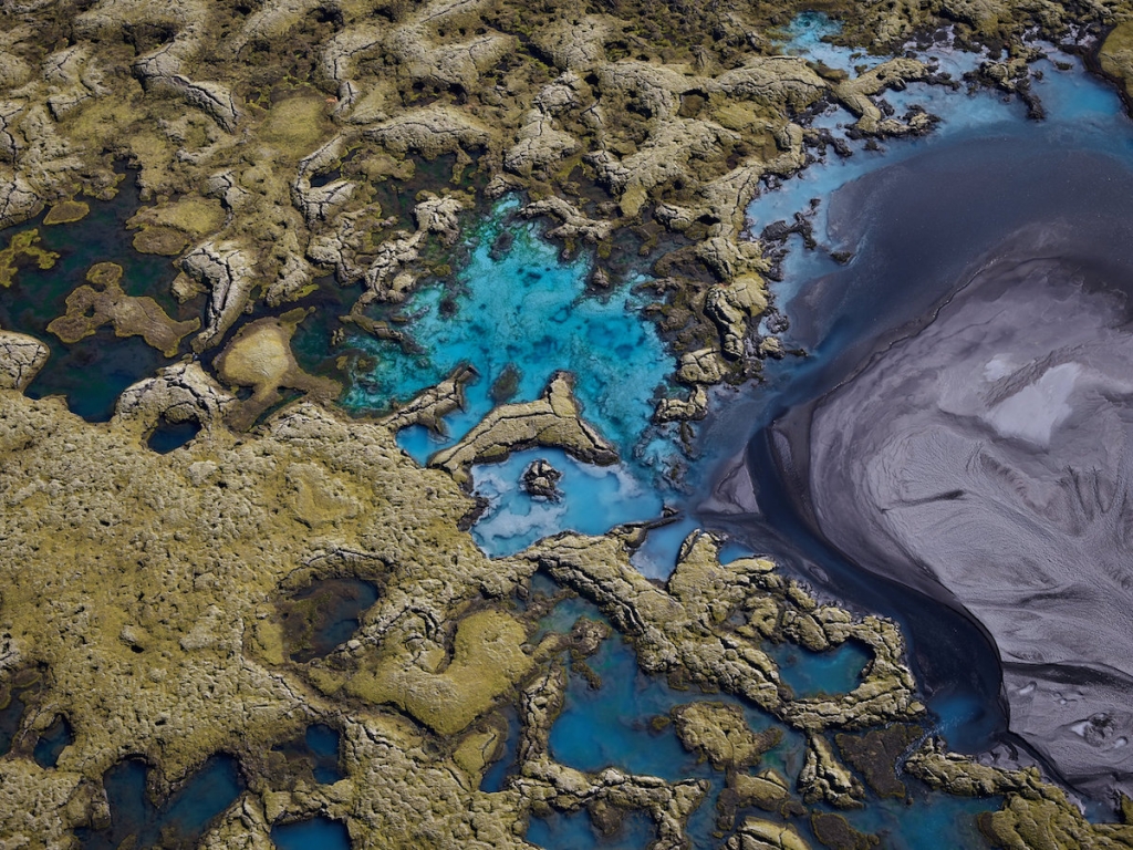 Spectacular Aerial Photography Looks Just Like Abstract Paintings