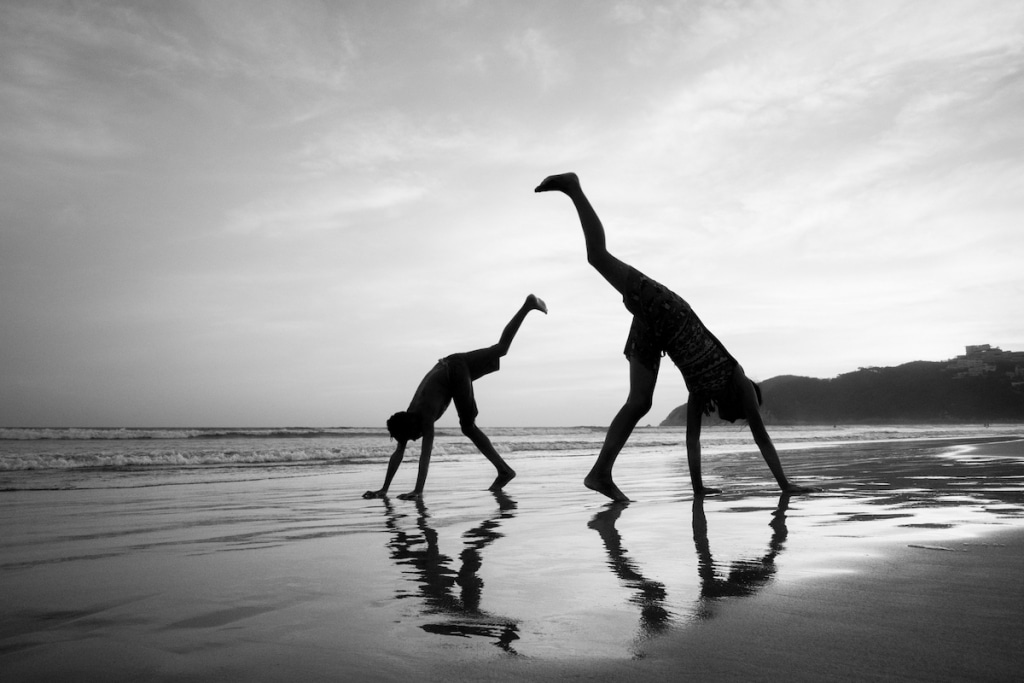 Photographer Uses Forced Perspective to Transform Ordinary Beaches Into ...