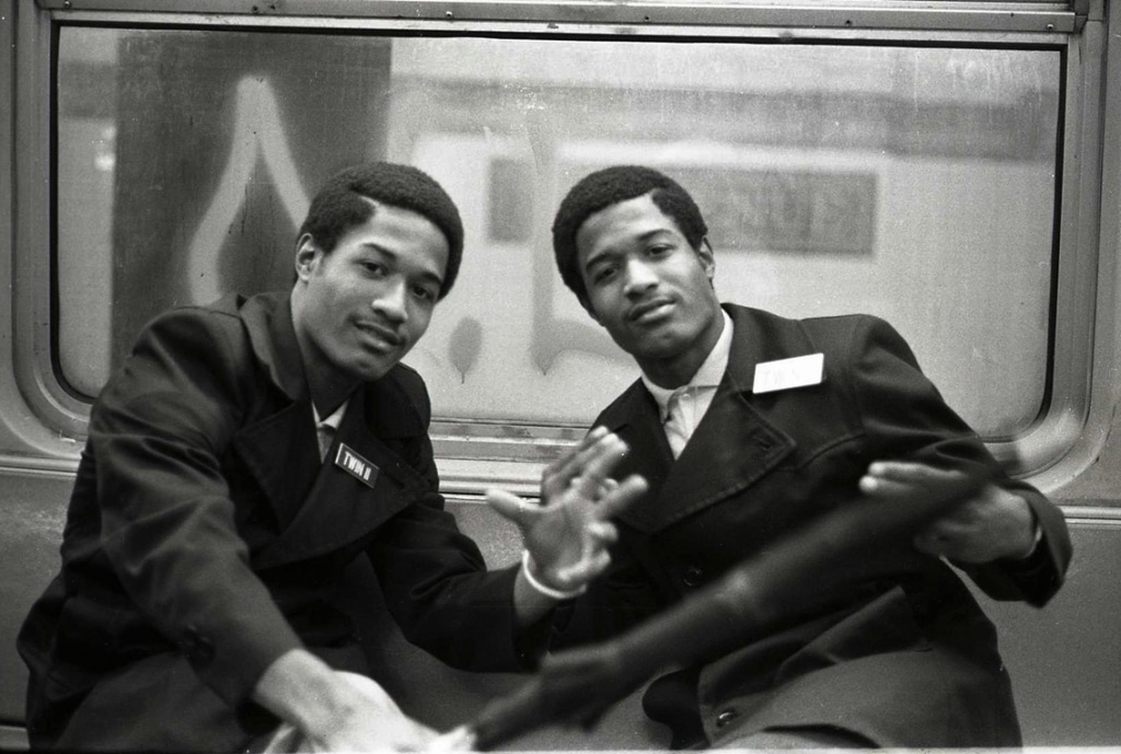Vintage Photos of Life on the Gritty New York City Subway of the Past ...