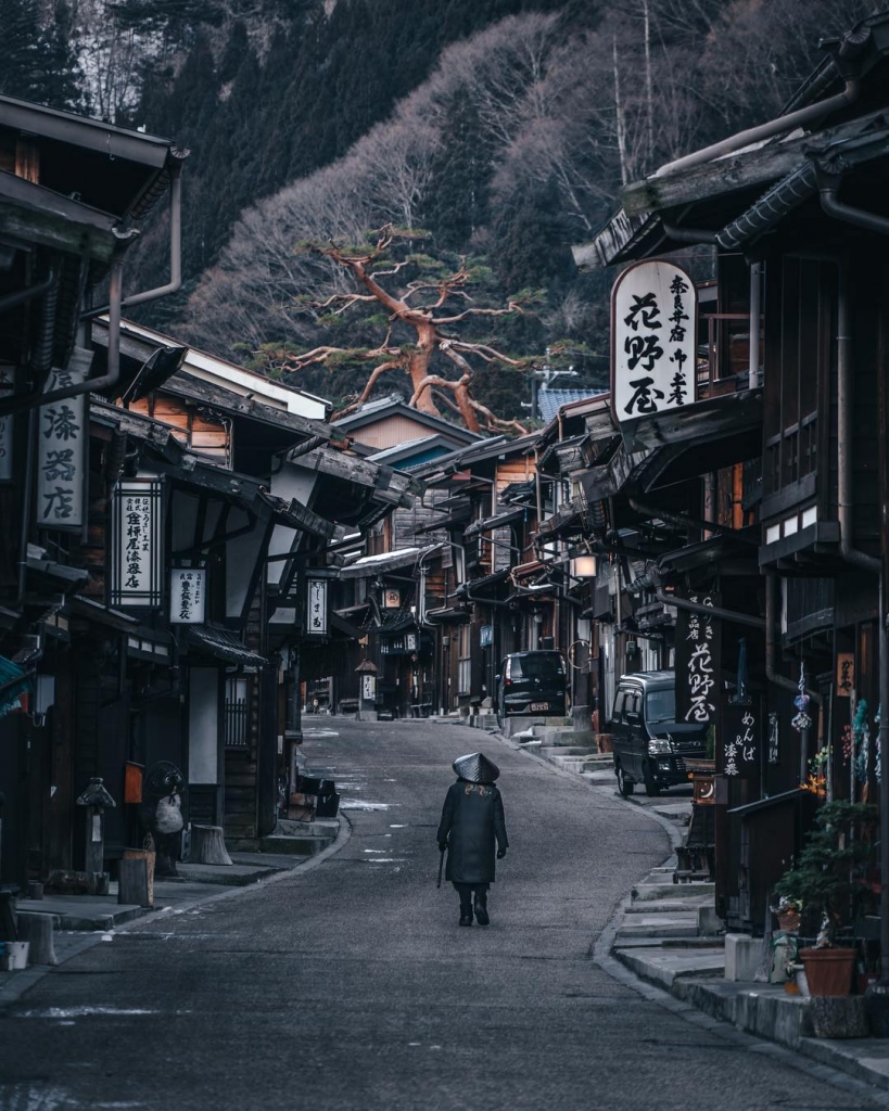 Street Photographer Captures the Unique Beauty of Life and Land in East ...