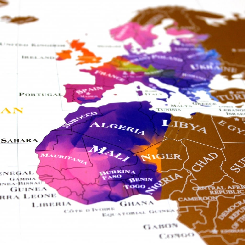 15+ Scratch-Off Maps to Creatively Track Your Travels Around the World ...