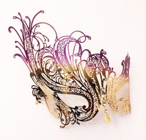 15 Beautiful Mardi Gras Masks to Celebrate Carnival in Style
