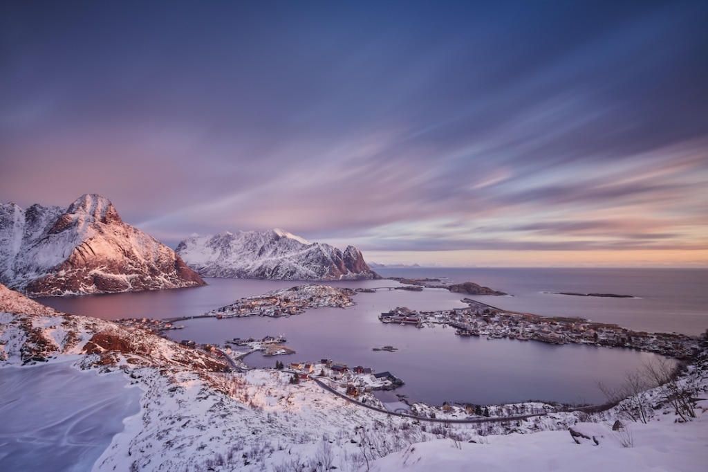 Photographer Roams Awe-Inspiring Arctic Landscapes to Capture Moments ...