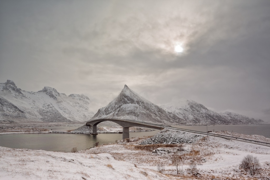 Photographer Roams Awe-Inspiring Arctic Landscapes to Capture Moments ...