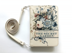 Novel Purses Let You Bring Beautiful Books With You Wherever You Go