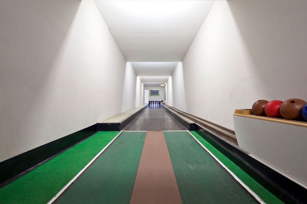 Photographer Captures the Charm of Germany's Vintage Bowling Alleys