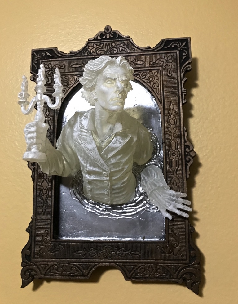 Macabre Sculptures of Ghosts Emerging from Mirrors