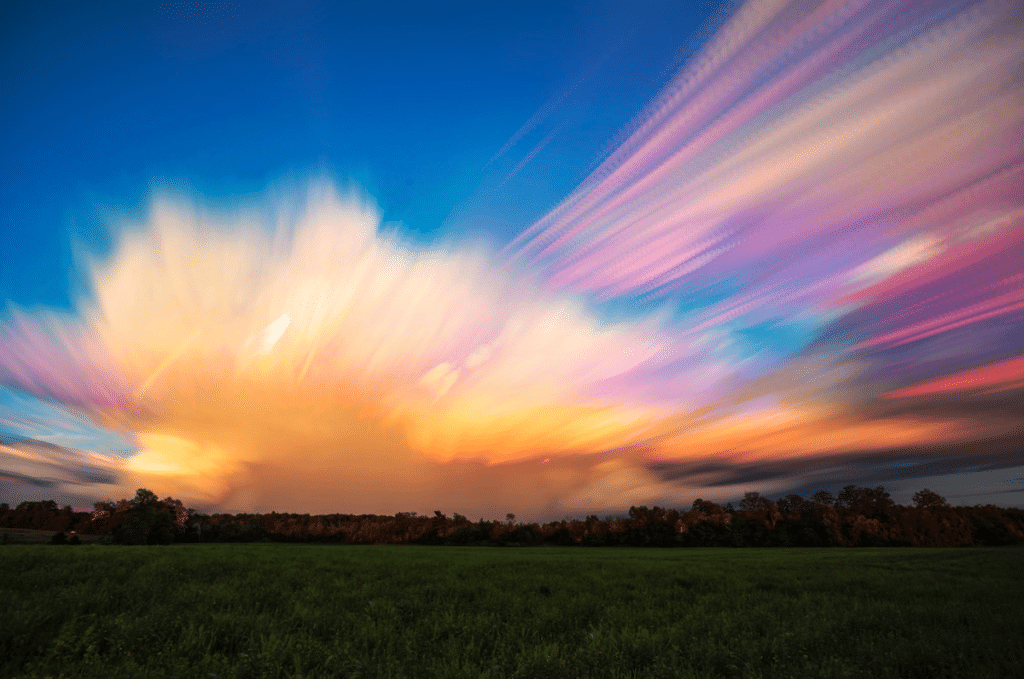 Spectacular Smeared Sky Photos Are Impressionist “Paintings” for the ...