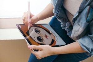 8 Best Online Art Schools to Push Your Creative Career to New Heights