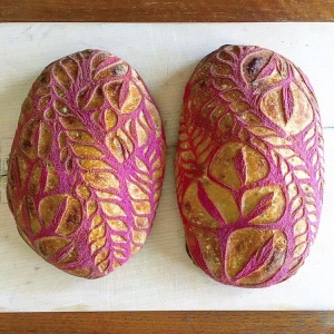 Arte con pan: Repostera usa la corteza como un lienzo no convencional