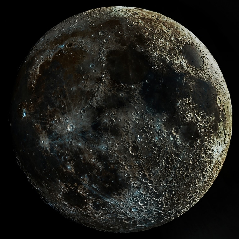 Soak in the Details of the Moon with this High-Definition Photo