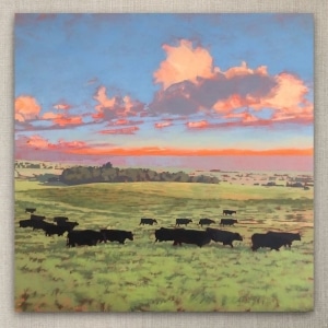 Artista llena sus pinturas de paisajes con expresivos cielos de colores