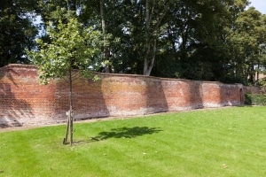 Curved Serpentine Brick Walls Pair Aesthics With Function