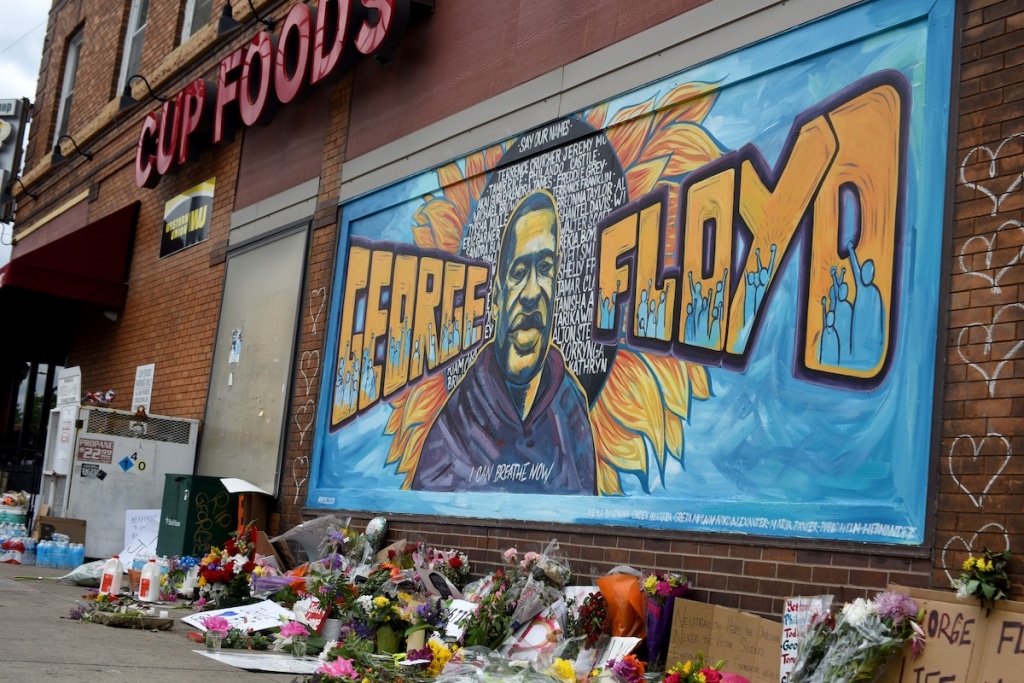 George Floyd Mural in Minneapolis Becomes a Makeshift Memorial