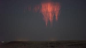 Photographer Spends Career Hunting Down Elusive Red Sprites